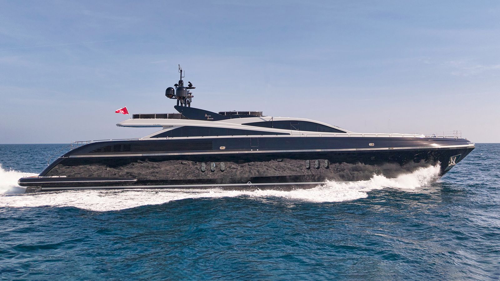 €700k price drop on 42m Codecasa motor yacht Ability